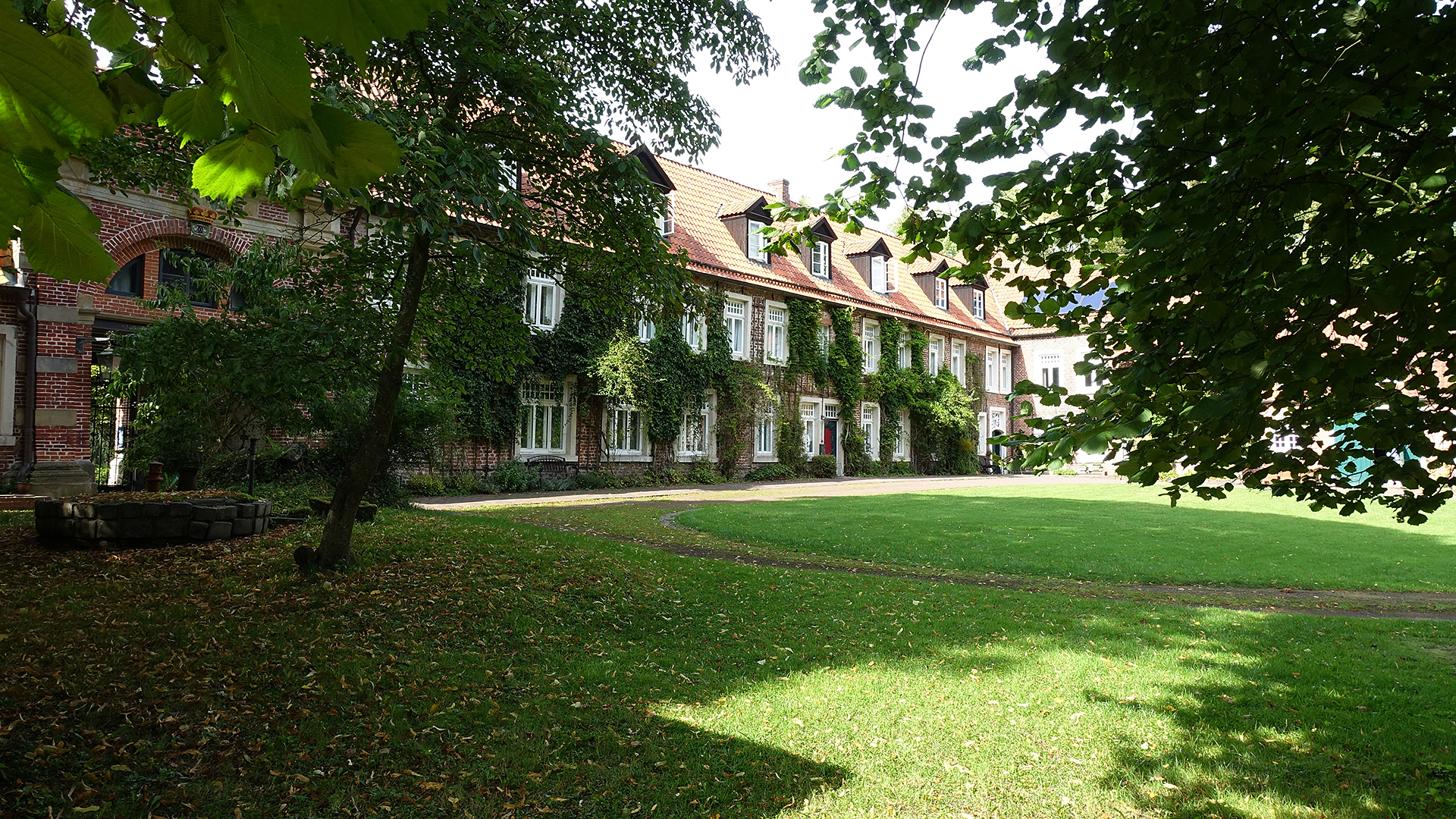 CASTLE & PARK | BURG BERUM - NATURE