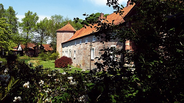 CASTLE & PARK | BURG BERUM - NATURE